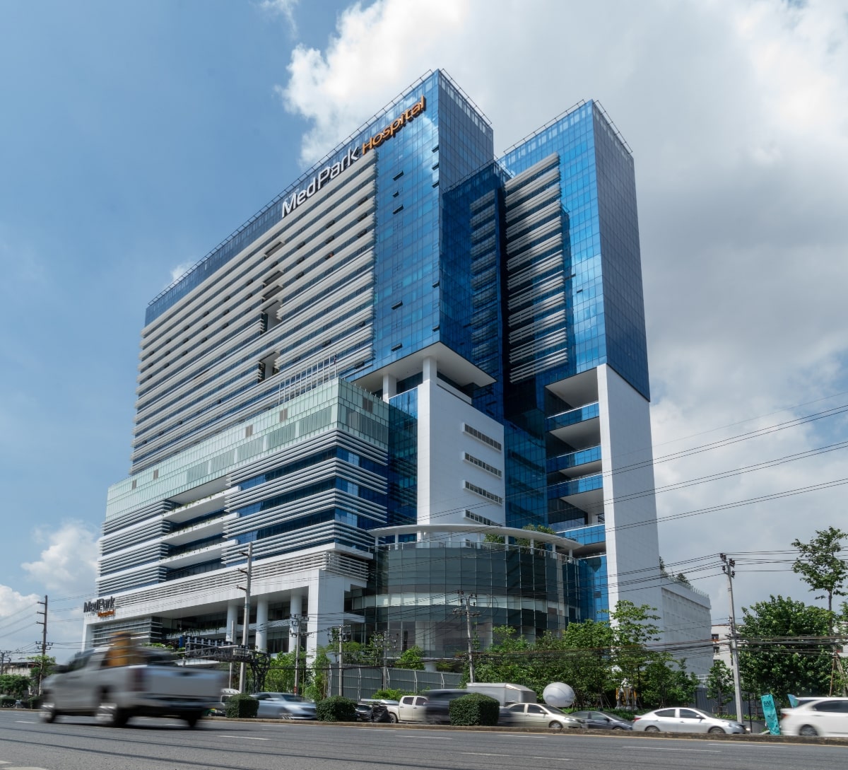 พาทัวร์! MedPark Hospital หนึ่งในโรงพยาบาลหรูและสวยที่สุดในไทย